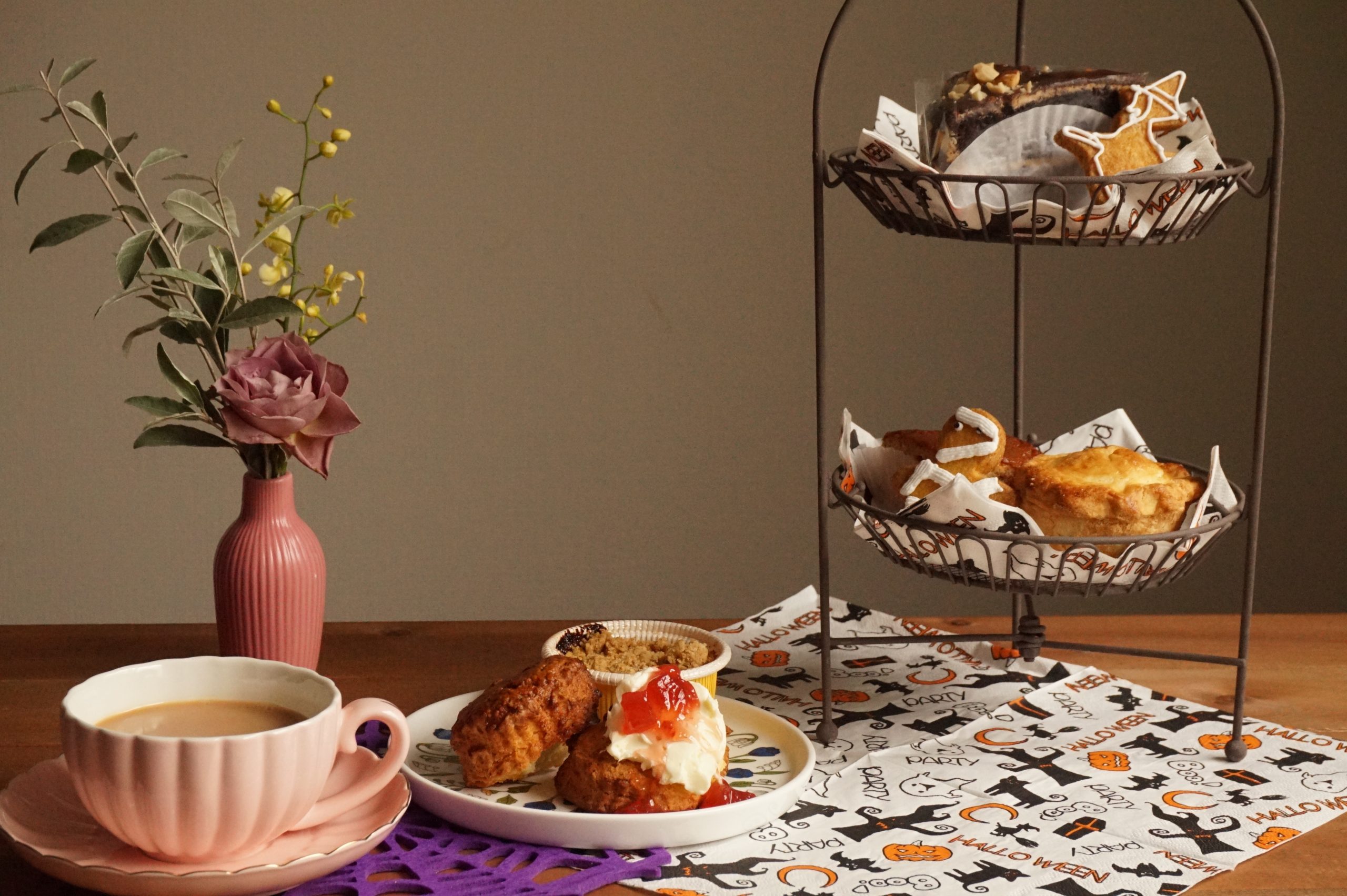 2022年秋のティータイムセット – wicked bake shop